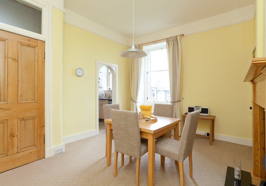 Mardale Crescent [380] | Sleeps 2 | - Edinburgh Holiday Accommodation