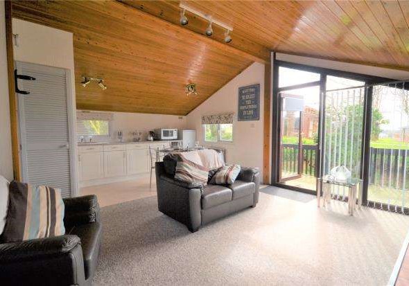 PIXIE LODGE - DOUBLEBOIS - CORNWALL, Dobwalls - AZEEKY HOLIDAYS LTD