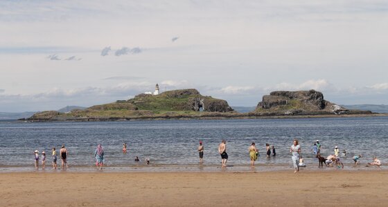 Explore Edinburgh beaches with Reserve Apartments