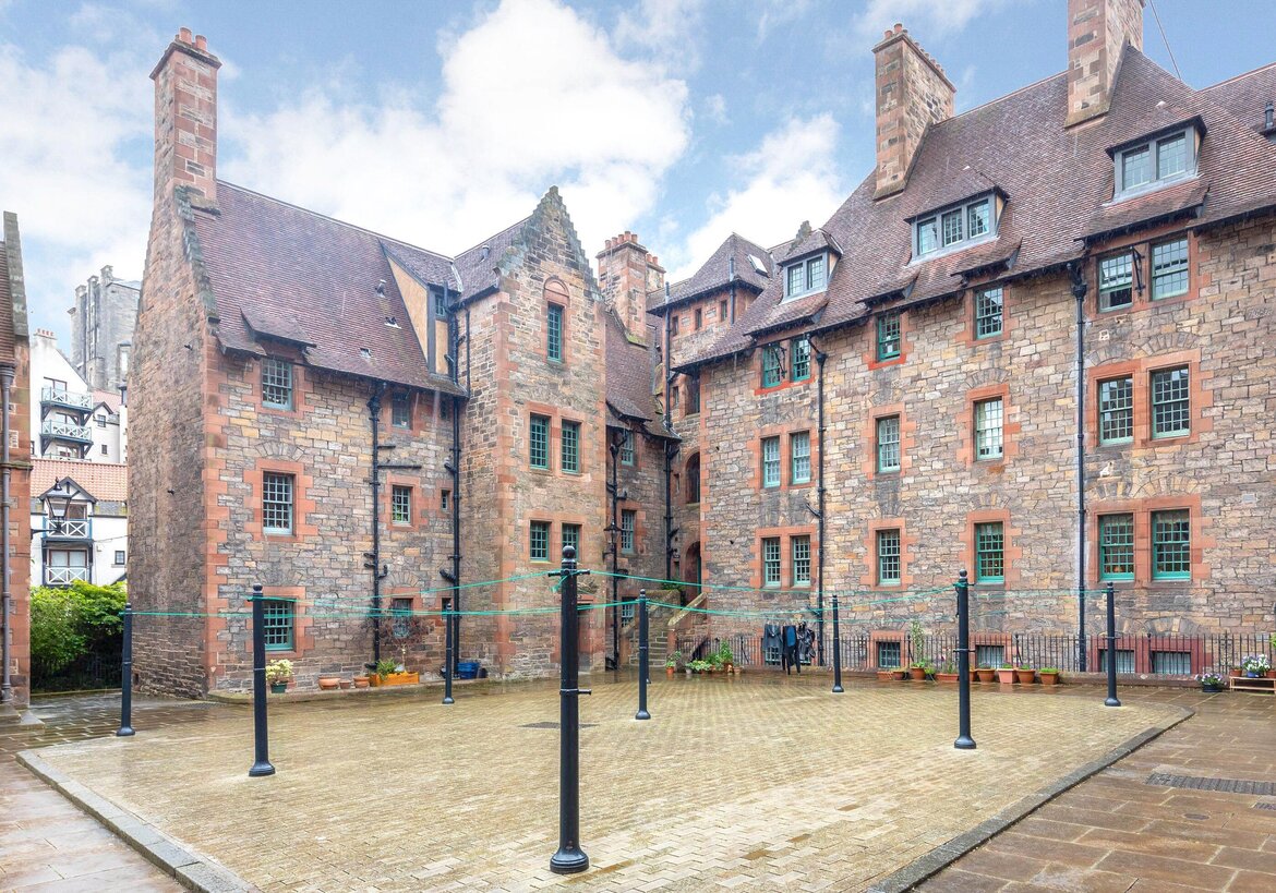 The Well Court Residence | Apartments in Edinburgh | Self Catering and ...