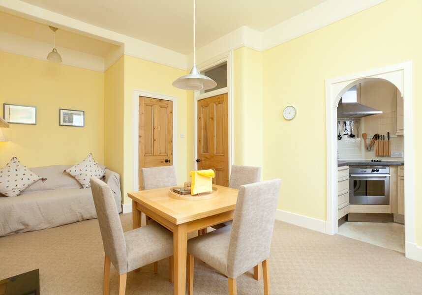 Mardale Crescent [380] | Sleeps 2 | - Edinburgh Holiday Accommodation