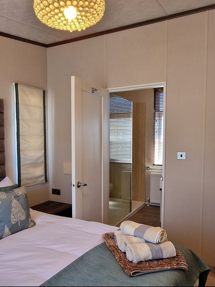 South Beach lodge | Sleeps 5 (+2) in Seafront, Selsey